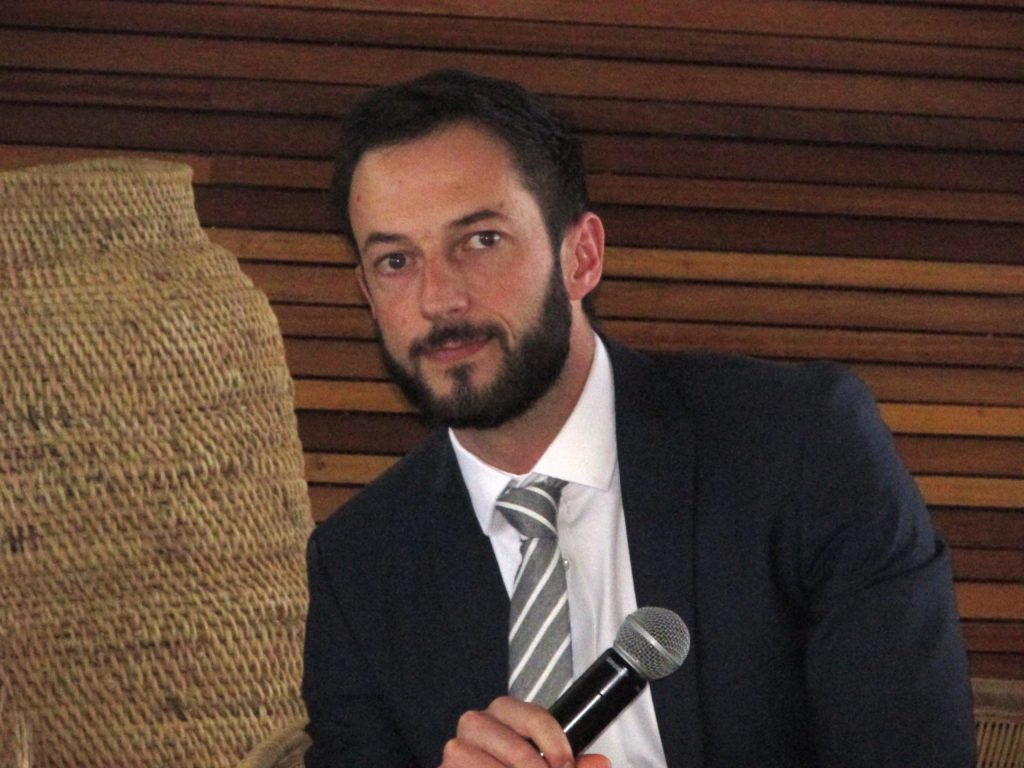 Map and mirror: Charting future tech, political, economic, lifestyle ...